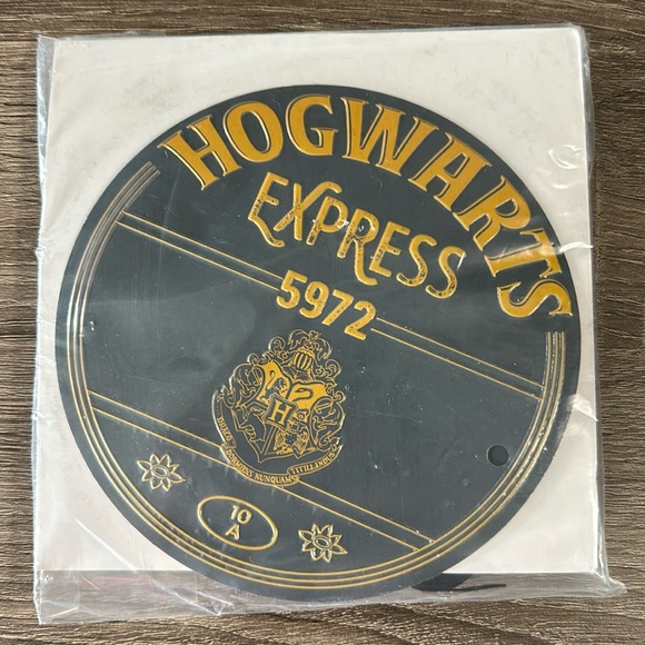 Loot Crate | Accents | Harry Potter Hogwarts Express Metal Sign With ...